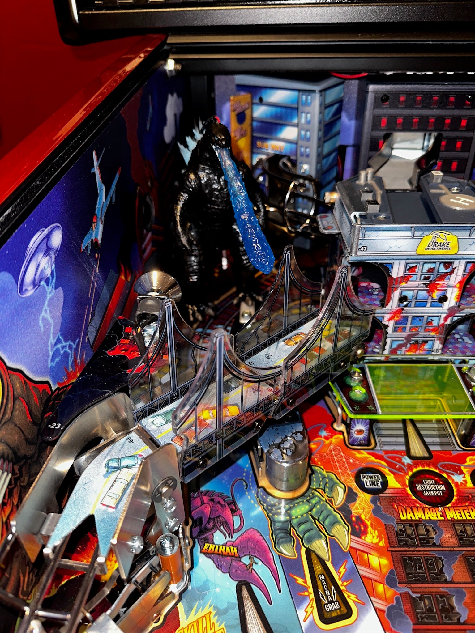 Godzilla Pinball Interactive Fire-Breathing Godzilla – Lermods Pinball ...