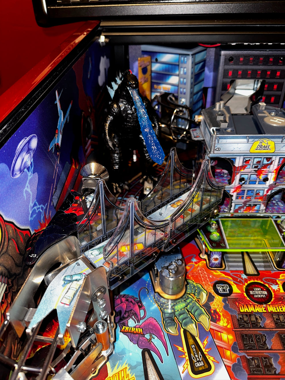 Godzilla Pinball Interactive Fire-Breathing Godzilla – Lermods Pinball ...